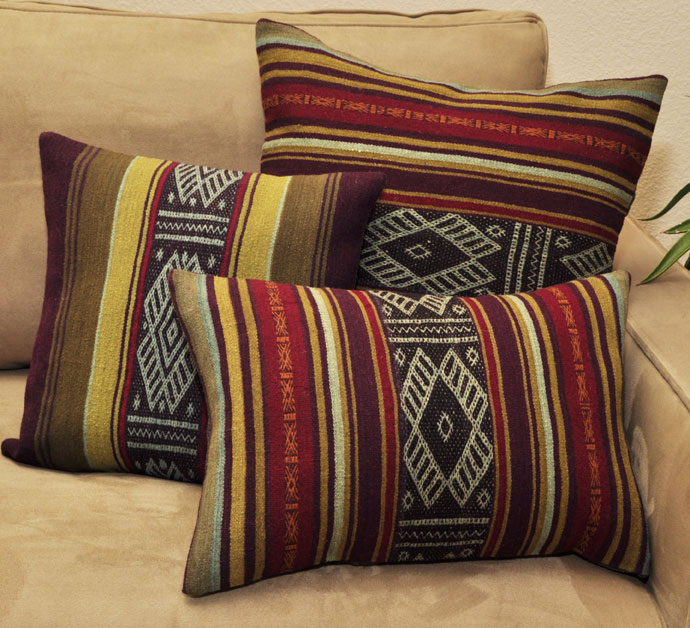 A Peruvian Weaving Collaboration Produces Stunning Textiles - ClothRoads