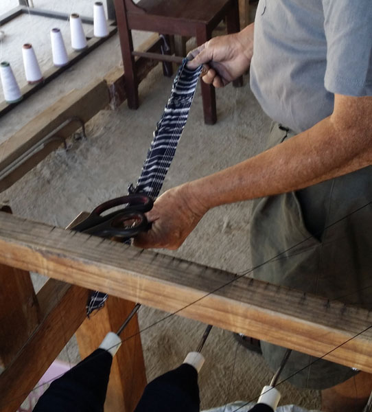 Jaspe: A Guatemalan Resist-Dyed Handwoven Cloth - ClothRoads